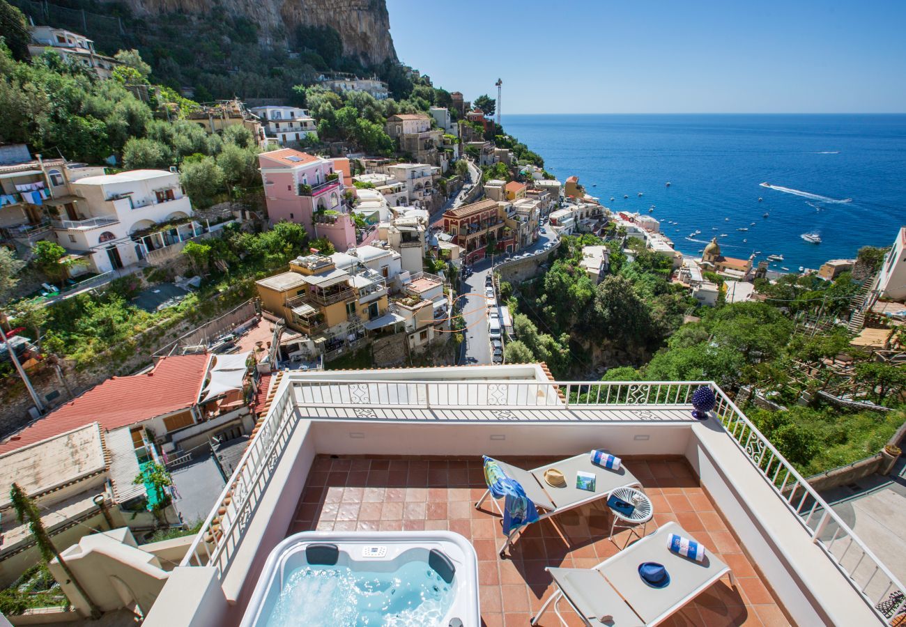 Medusa suite with jacuzzi - Apartments in Positano
